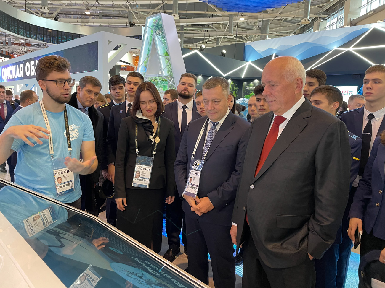 Rostec - Media - Multimedia - Sergey Chemezov in the Pavilion of the ...