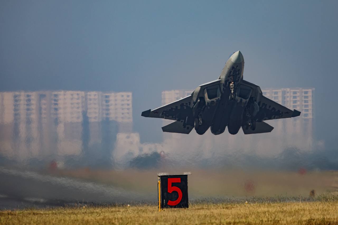 Rostec - Media - Multimedia - Su-57 Demonstration Flights at Aero India ...